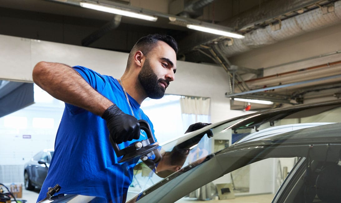 InCar – Repair damage and windscreens – Book an appointment!